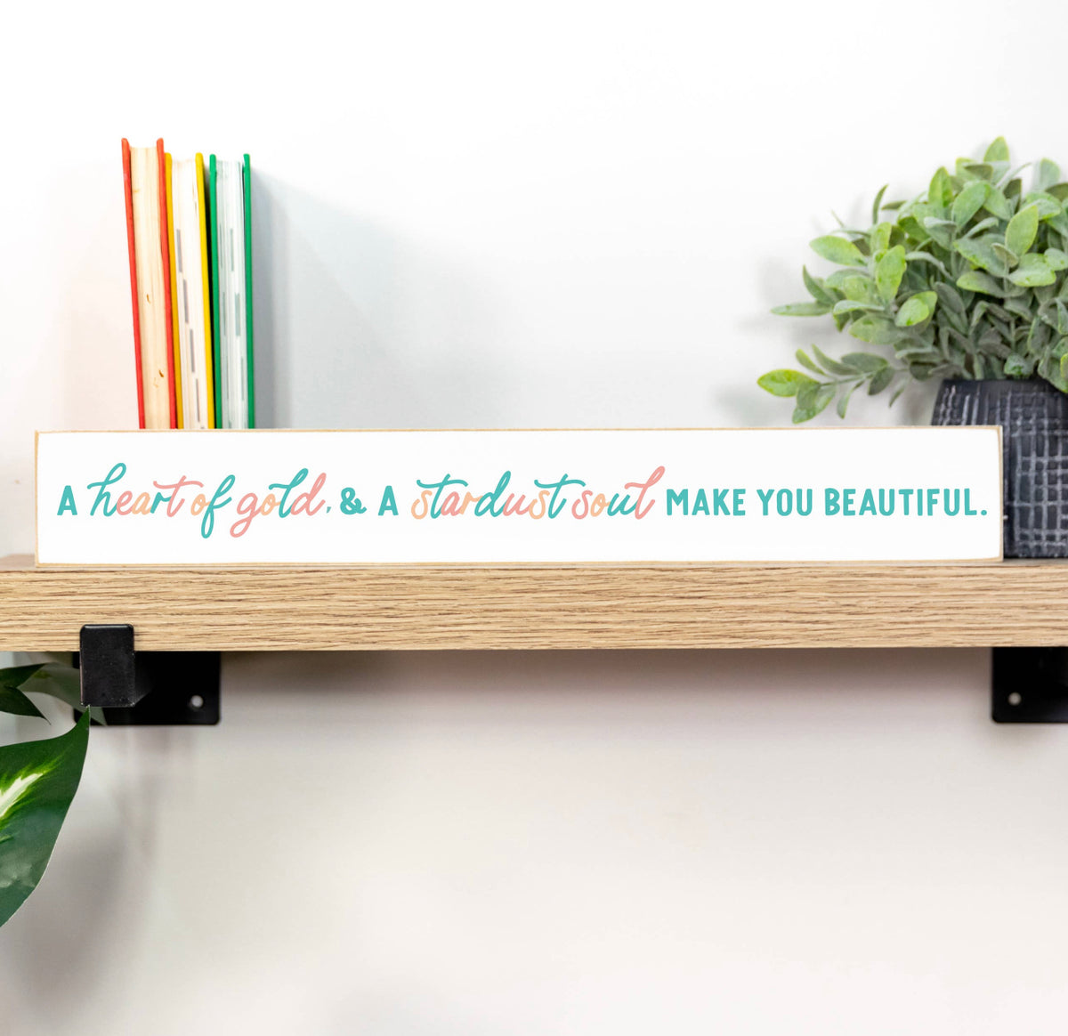 Long Shelf Sign – Lucianna’s Boutique